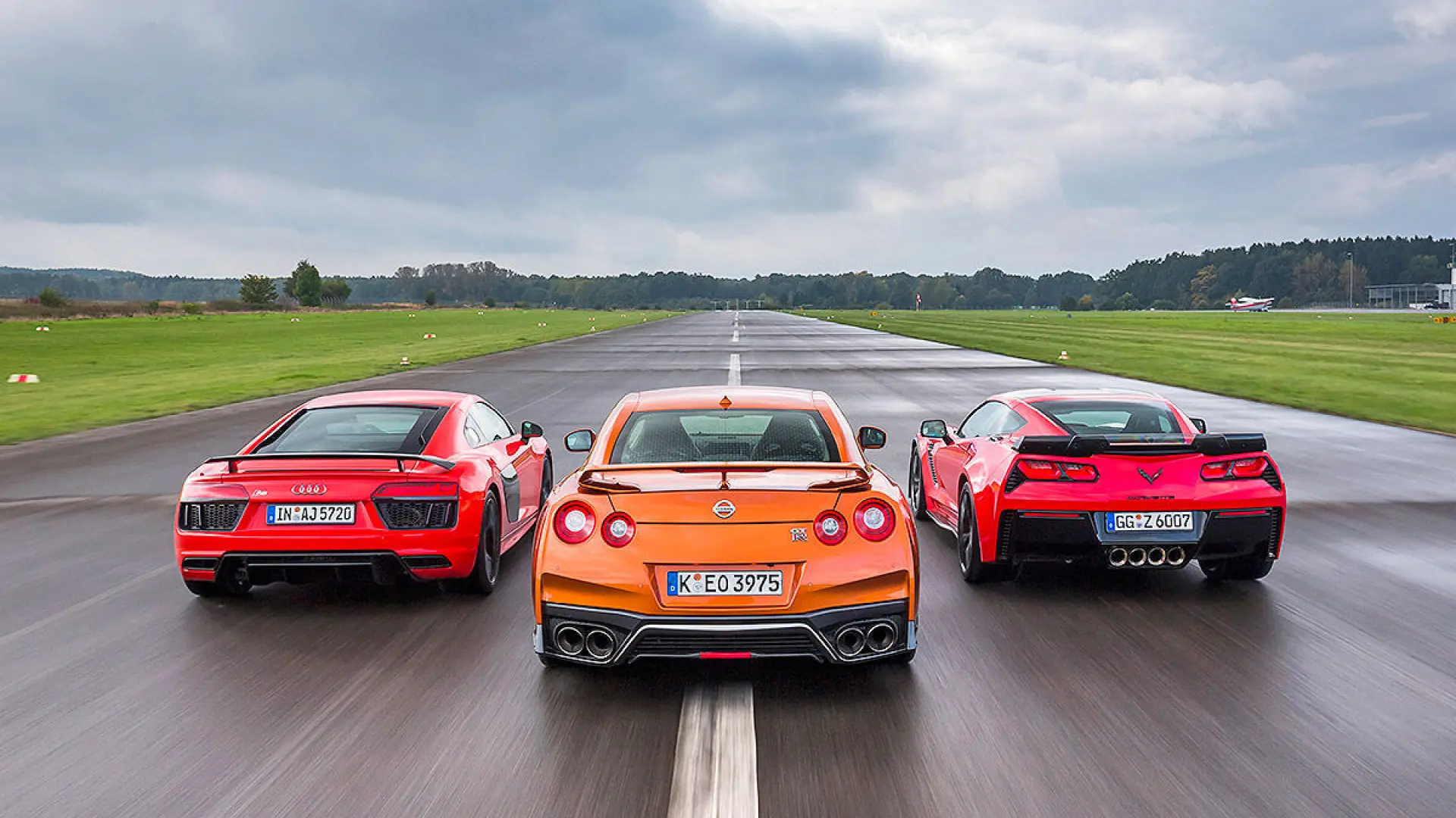 Comparativa: Audi R8 V10 Plus vs Corvette Z06 y Nissan GT-R
