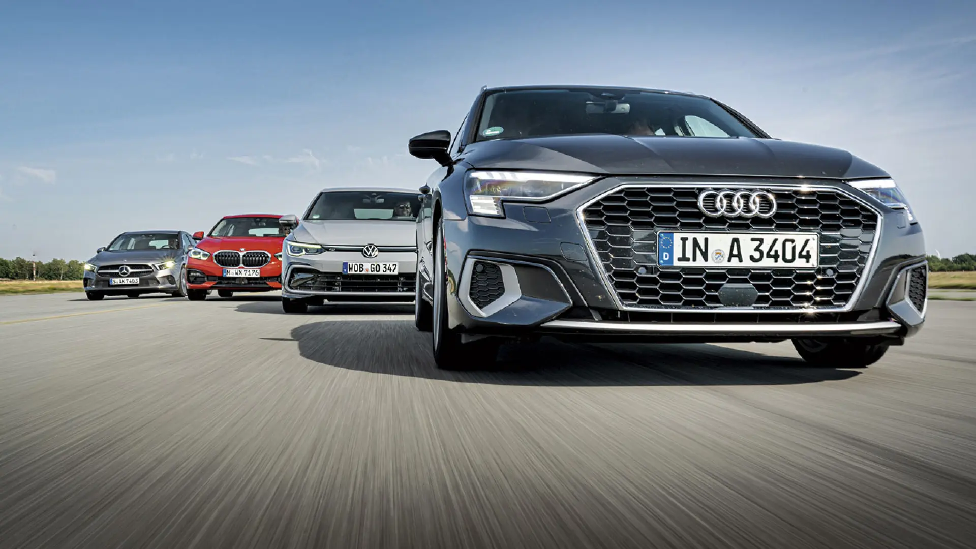 Comparativa: Audi A3 Sportback, BMW 118i, Mercedes A 200 y VW Golf eTSI