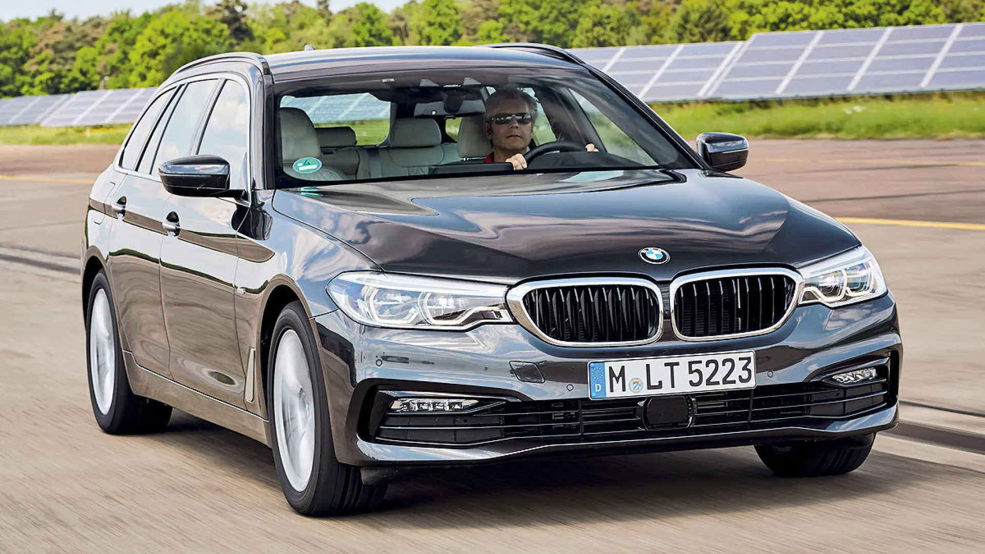 Comparativa: Mercedes E 200 Estate vs BMW 520i Touring
