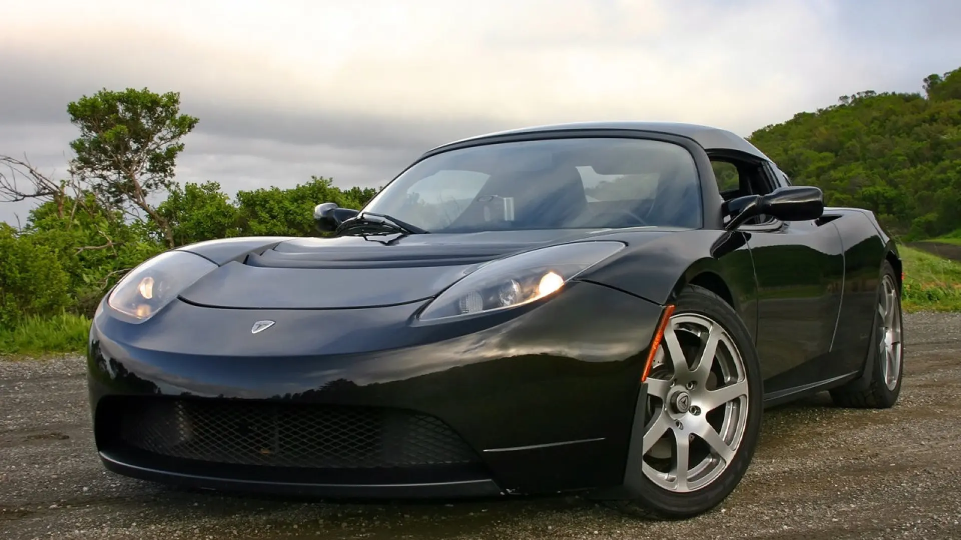 El primer coche con el que Tesla entró en la historia del automóvil
