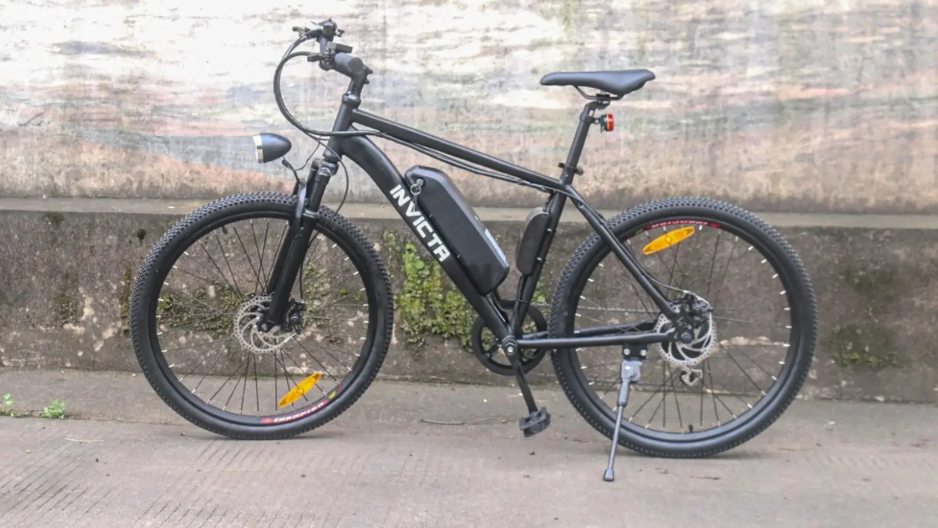 Invicta Troky, la bicicleta eléctrica plegable que cuesta menos de 1. ...