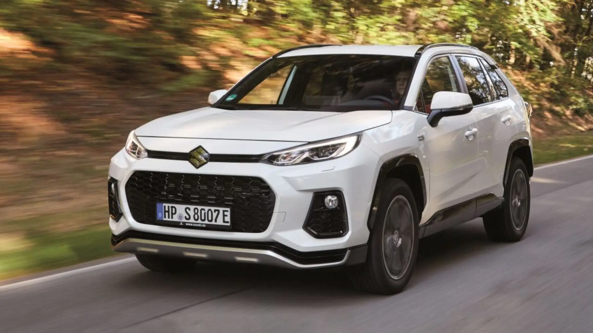 Prueba Suzuki Across 2.5 PHEV 4x4: el SUV que Suzuki necesitaba