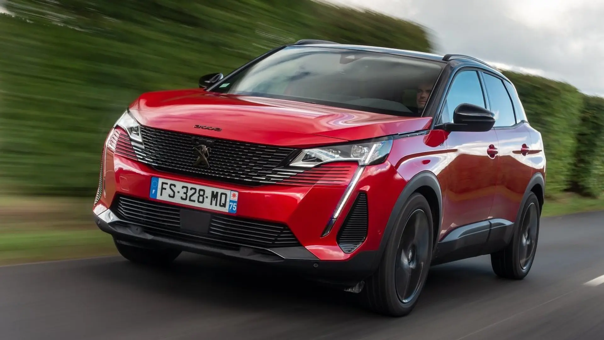 Peugeot 2008 vs Peugeot 3008, estas son sus cinco principales diferencias