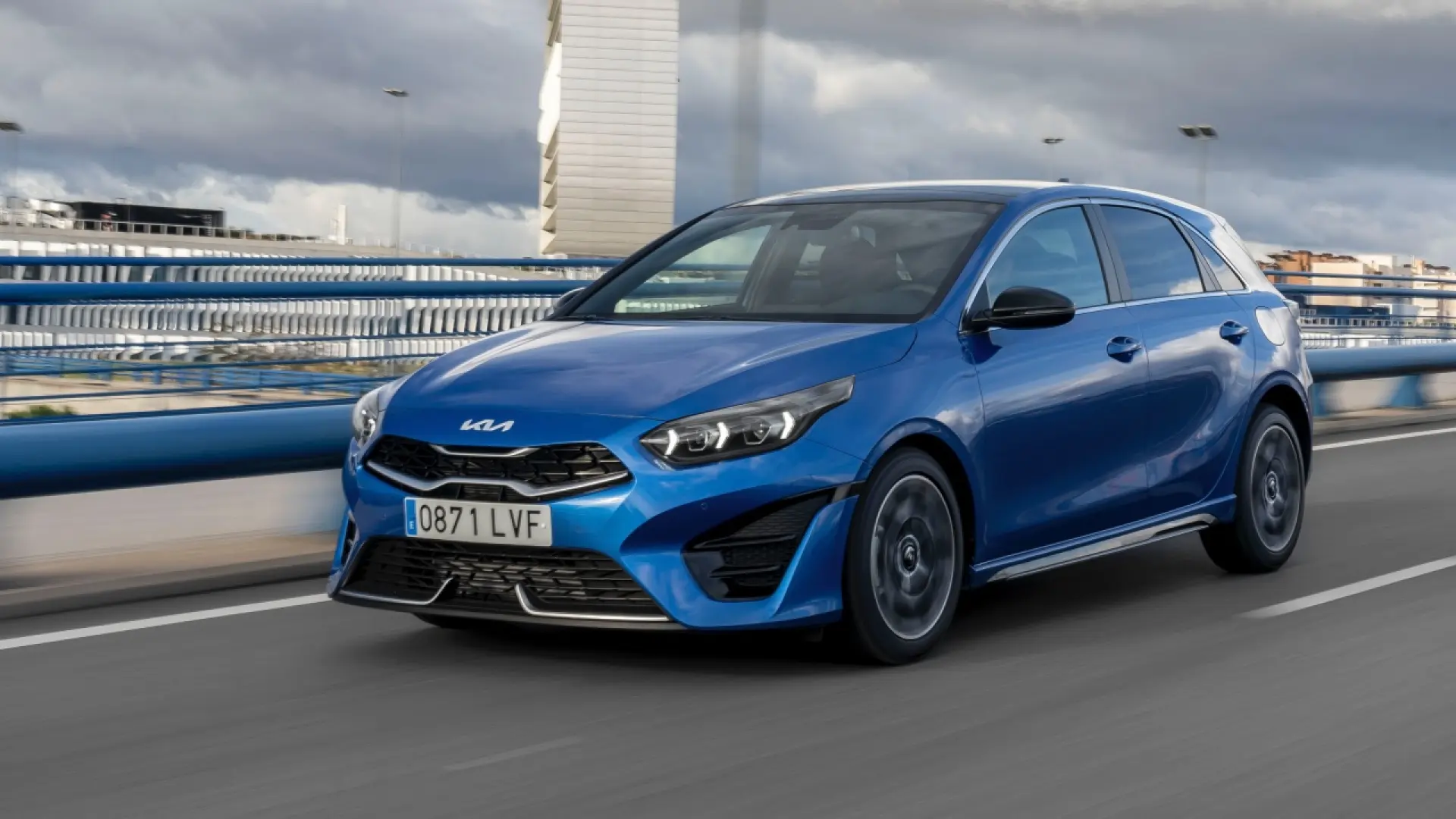 Kia Ceed o Ford Focus, ¿cuál es mejor opción compacta para 2024?