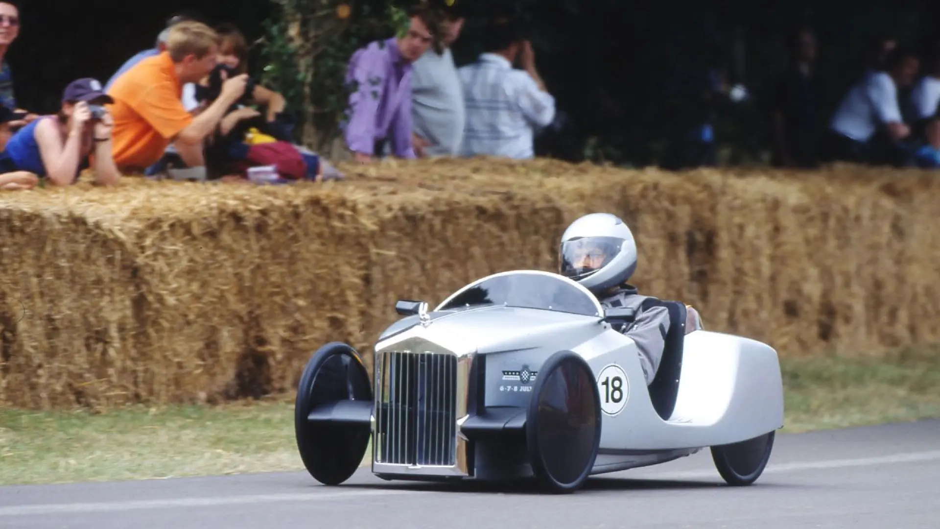 Gravity Racers, la historia nunca contada de los Rolls Royce que ...
