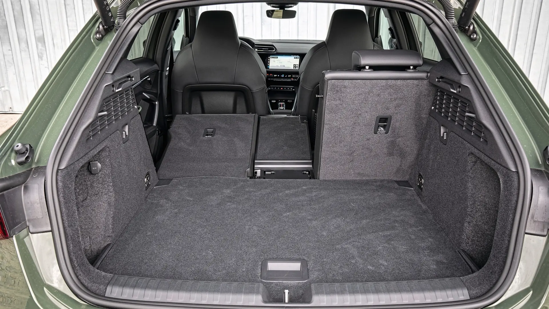 Comparativa Volkswagen Golf 1.5 eTSI, Audi A3 35 TFSI, Mercedes A200 ...