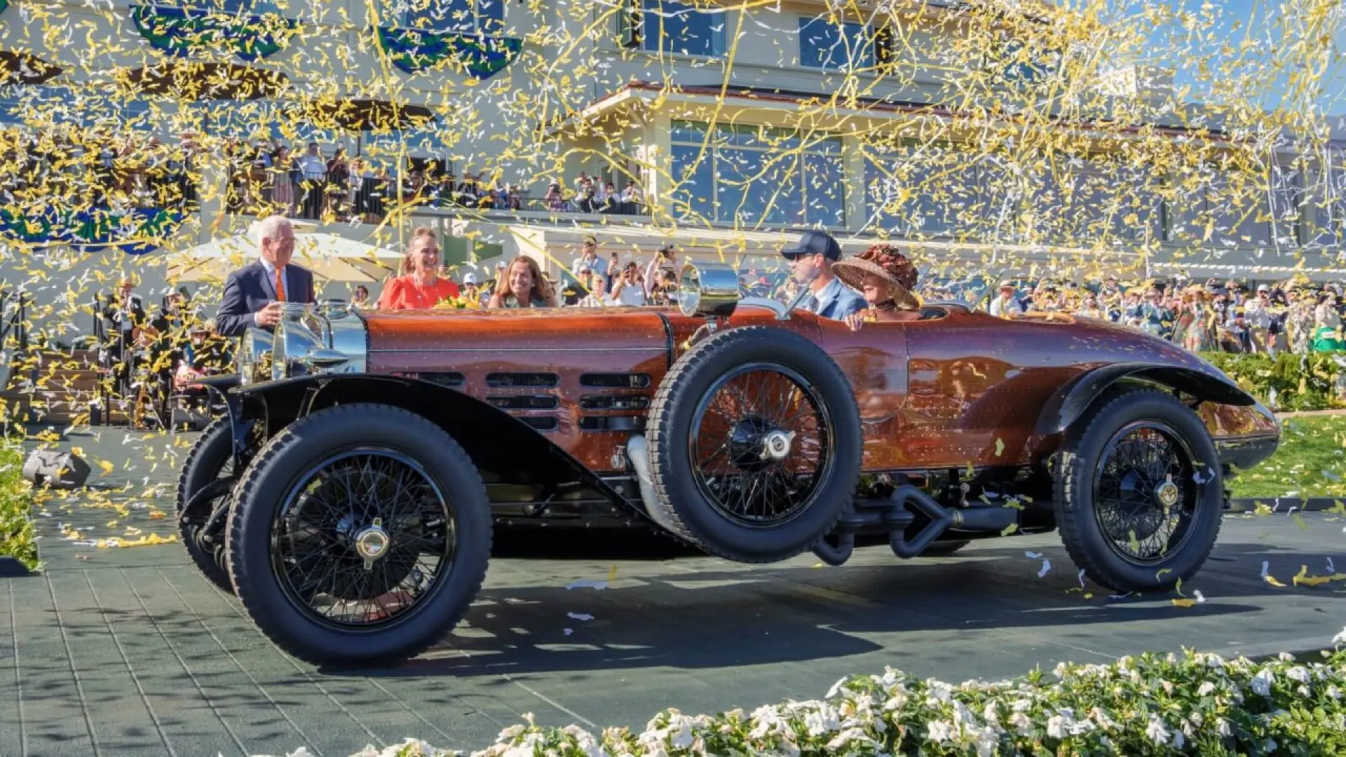 Un coche español de 1924 equipa el escape más raro que te puedas ...