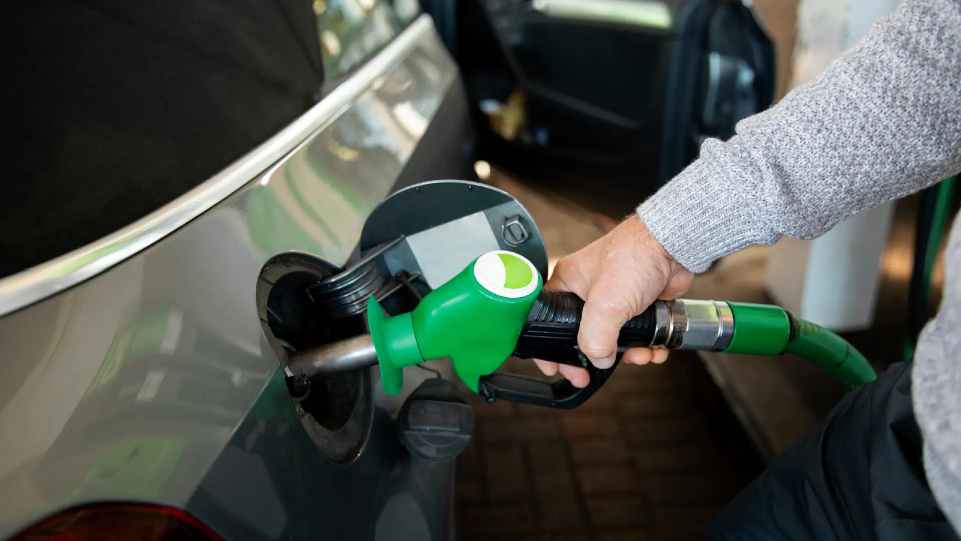 Esta gasolina es nueva, 100% renovable y producida en España. Tu coche ...