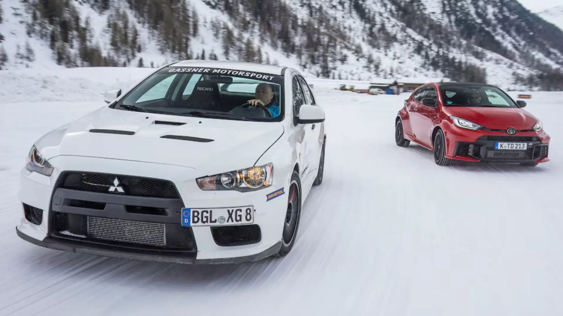 Mitsubishi Lancer Evo X vs. Toyota GR Yaris en nieve: dos iconos de la ...
