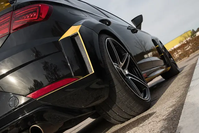 Al volante: JE Design Leon Cupra 370