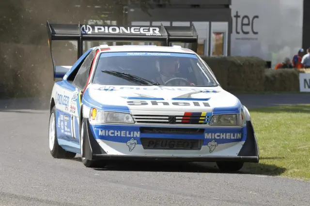 La increíble historia del Peugeot 405
