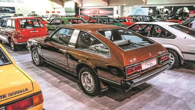 Así es el espectacular museo alemán de Toyota, con joyas como el 2000 ...