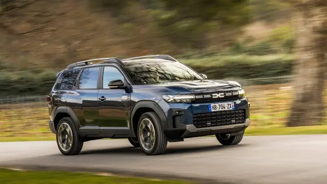 Dacia Bigster o Seat Ateca, elegimos entre dos coches SUV con espacio y ...