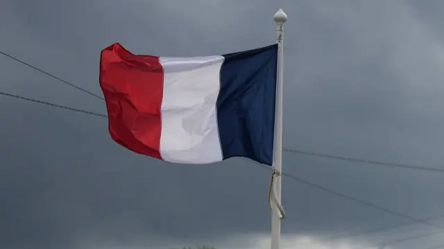 Si te encuentras un coche con matrícula rosa por las carreteras ...